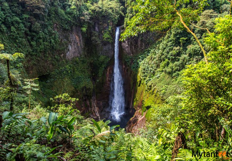 11 Wonderful Waterfalls in Costa Rica (Plus One Secret One!)